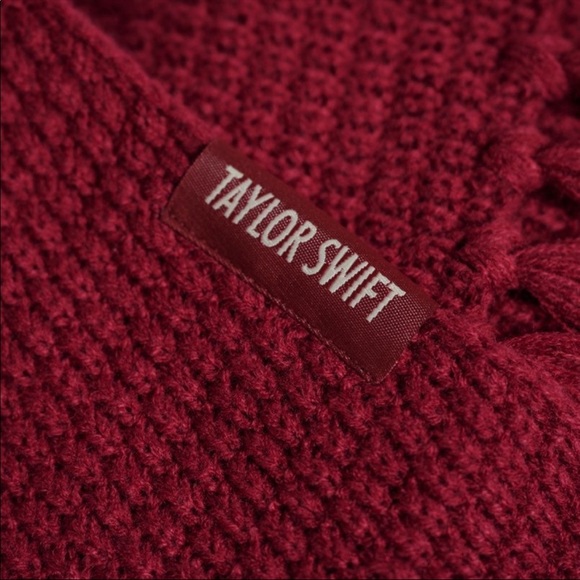 Taylor Swift | Accessories | New Taylor Swift Red Taylors Version All ...